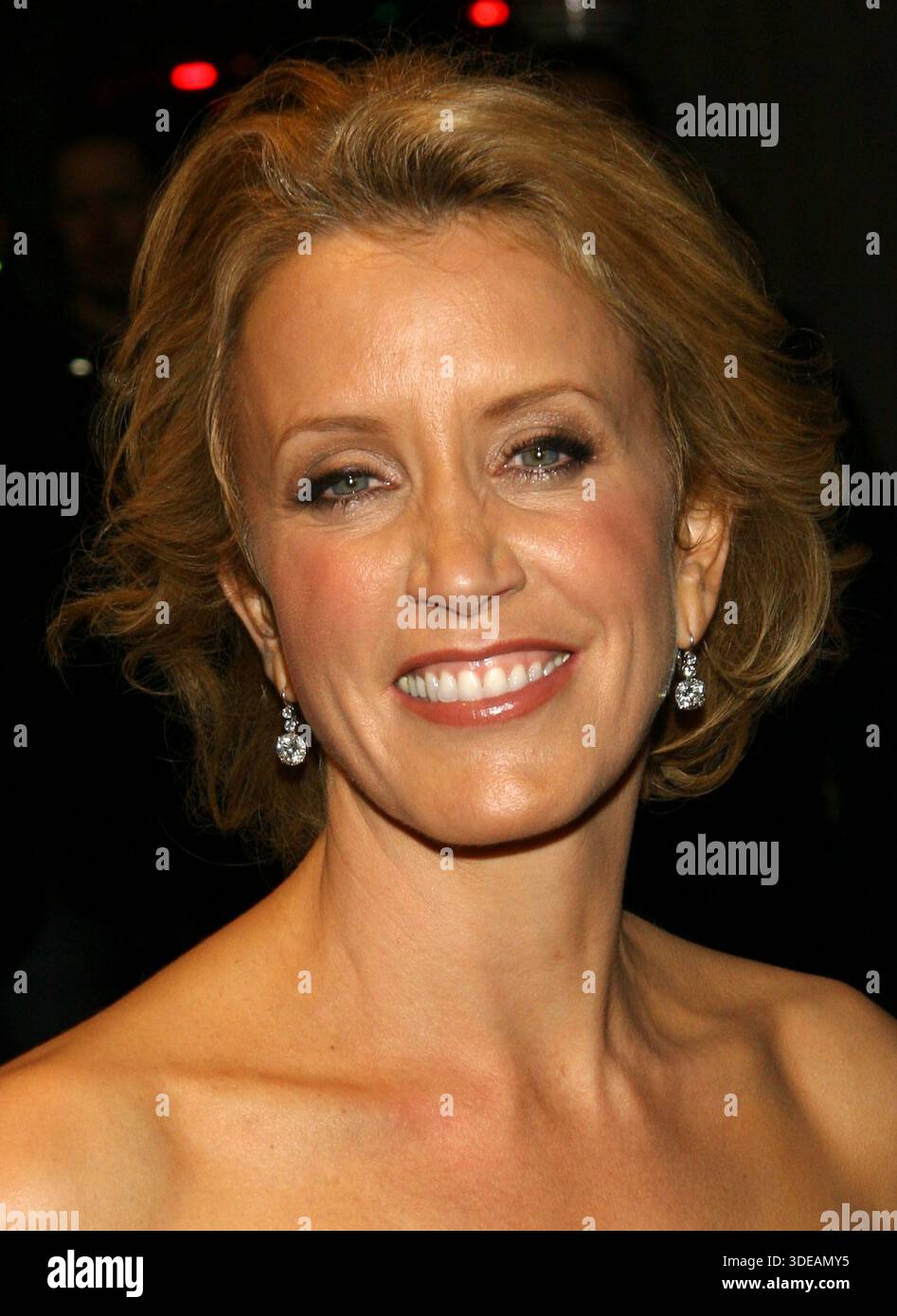29 November 2005 - New York, NY - Felicity Huffman at the NY Premiere ...