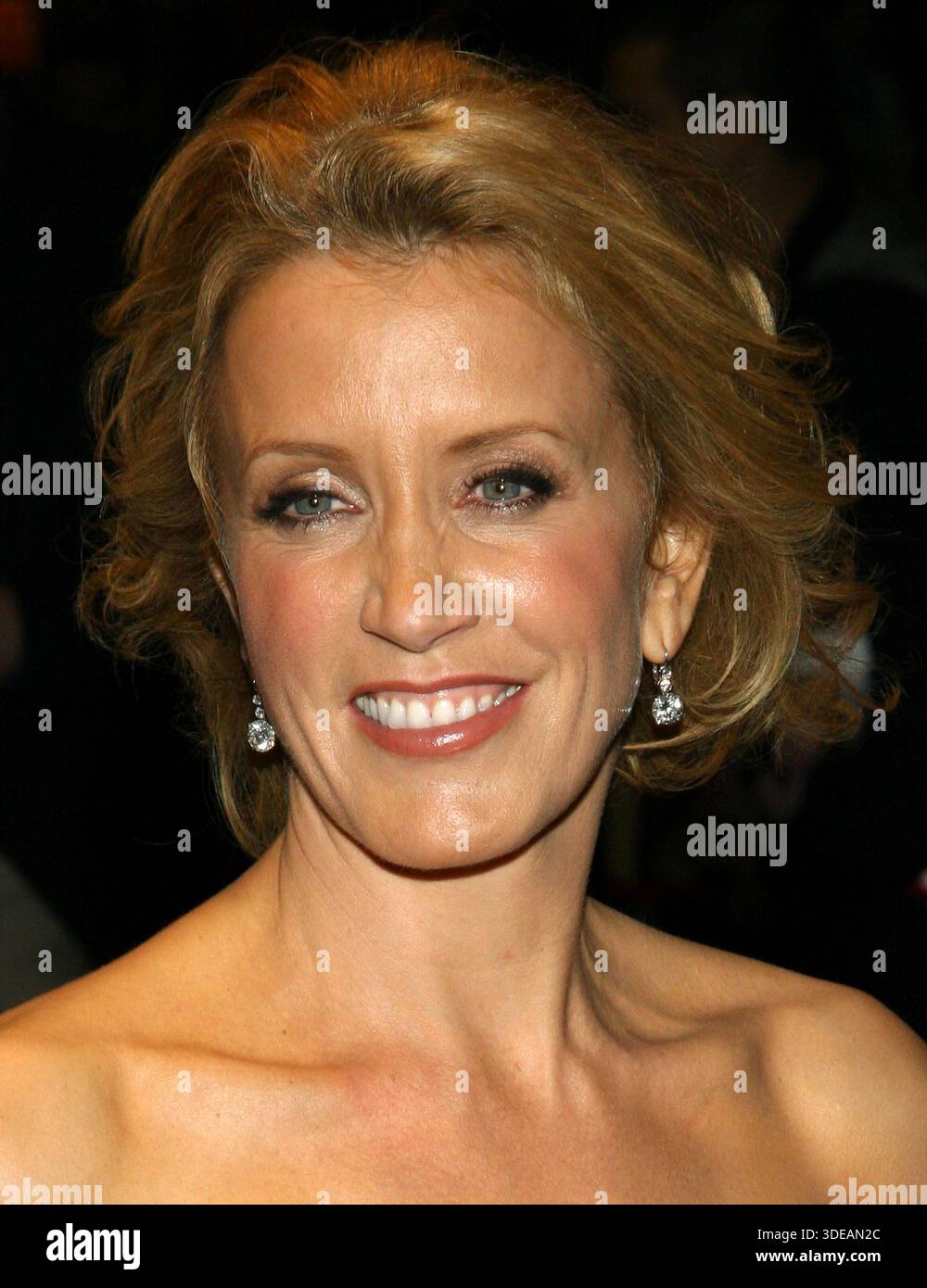 29 November 2005 - New York, NY - Felicity Huffman at the NY Premiere ...