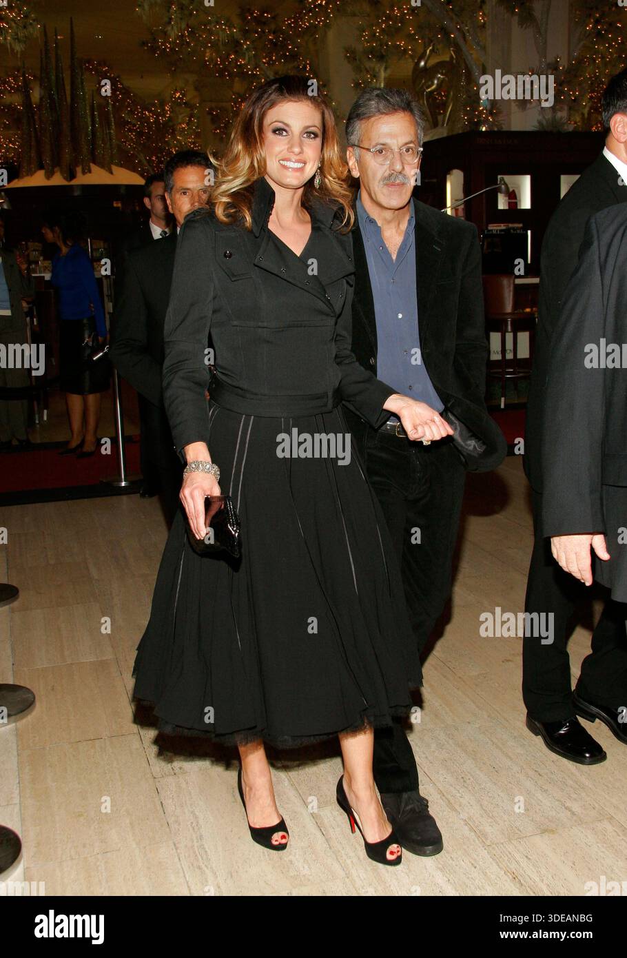 14 November 2005 - New York, NY - Faith Hill at the Saks Fifth Avenue ...