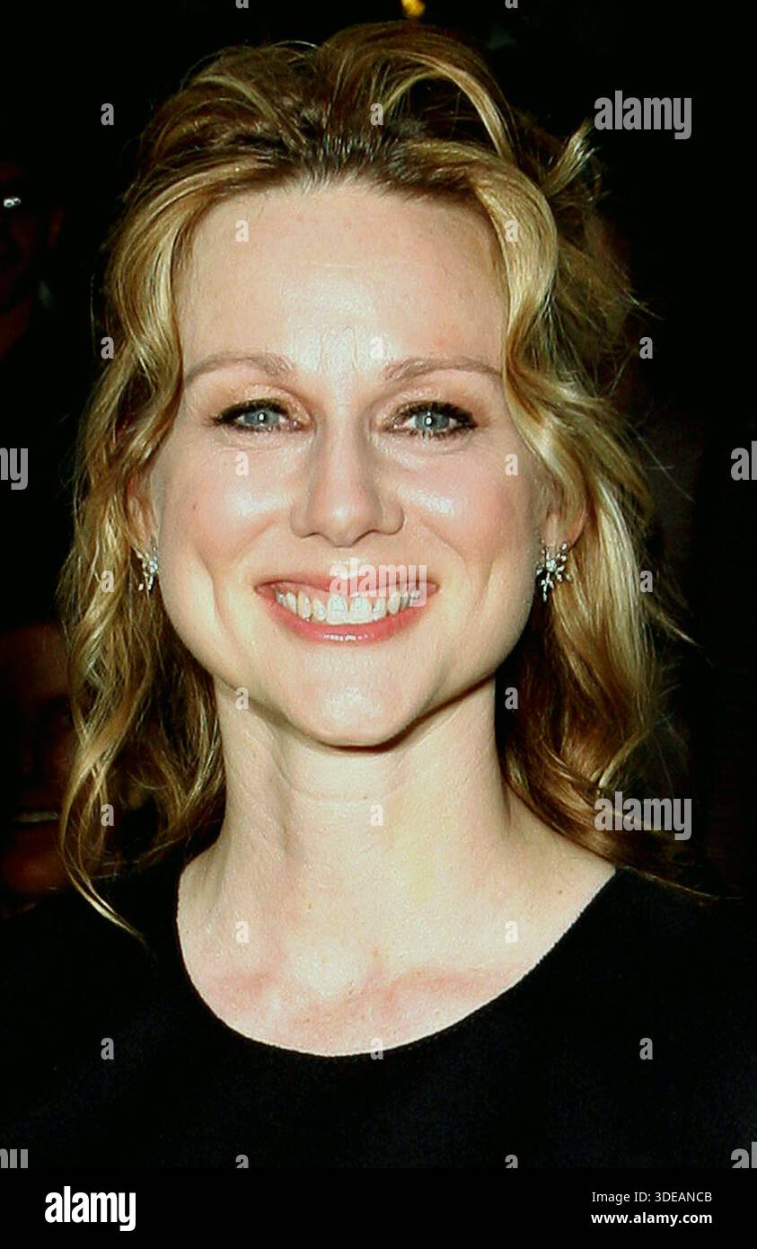 26 September 2005 - Alice Tulley Hall, NYC - Laura Linney at the NY ...