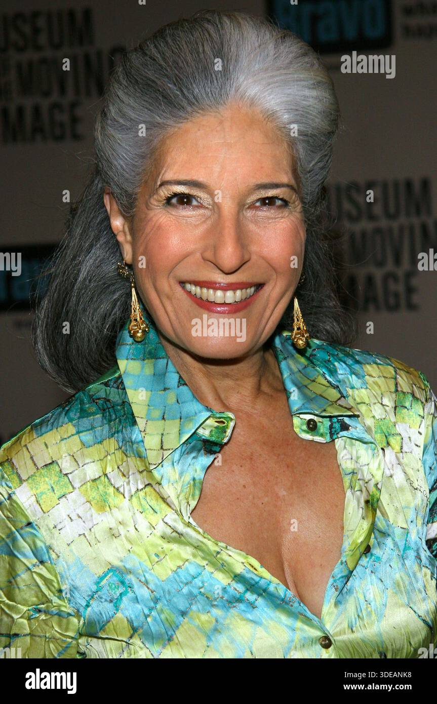 04 Decemeber 2005 - New York, NY - Rochelle Slovin at the Museum of the ...