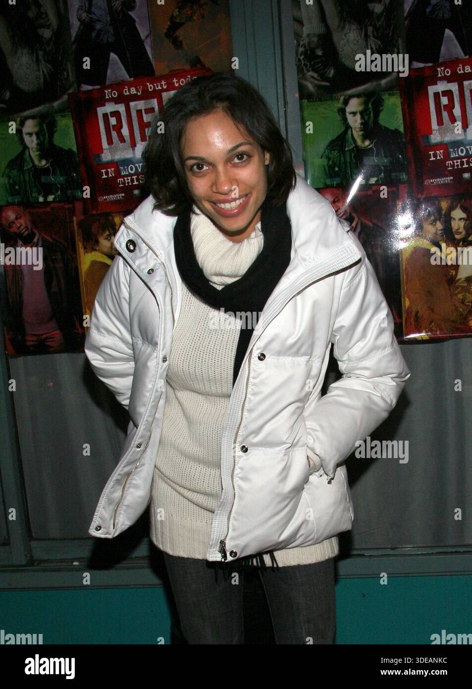 18 November 2005 - New York, NY - Rosario Dawson at the 'Rent' Cast and ...