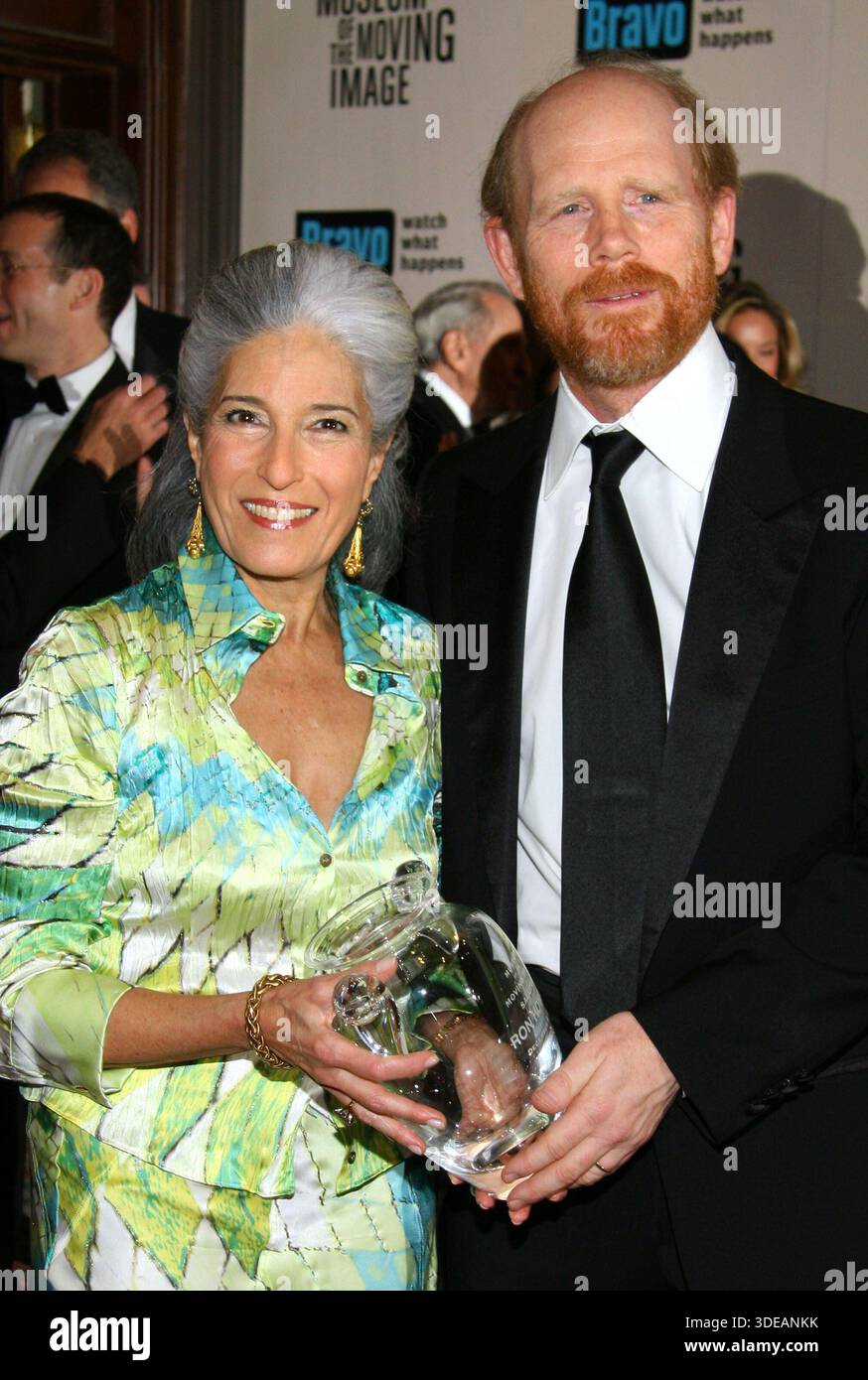 04 Decemeber 2005 - New York, NY - Rochelle Slovin and Ron Howard at ...
