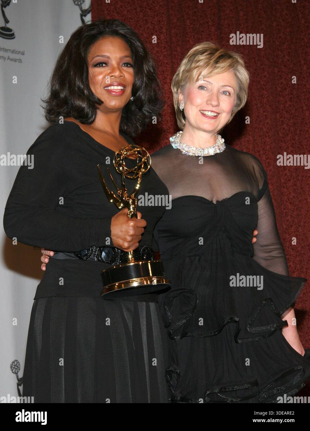21 November 2005 - New York, NY - Oprah Winfrey and Senator Hillary ...