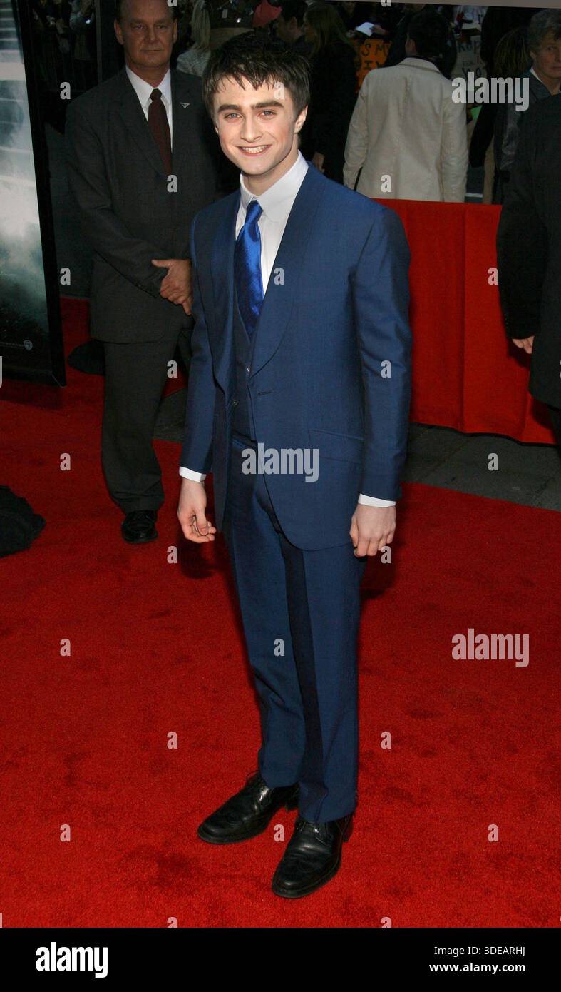 12 November 2005 - New York, NY - Daniel Radcliffe at the NY premiere ...