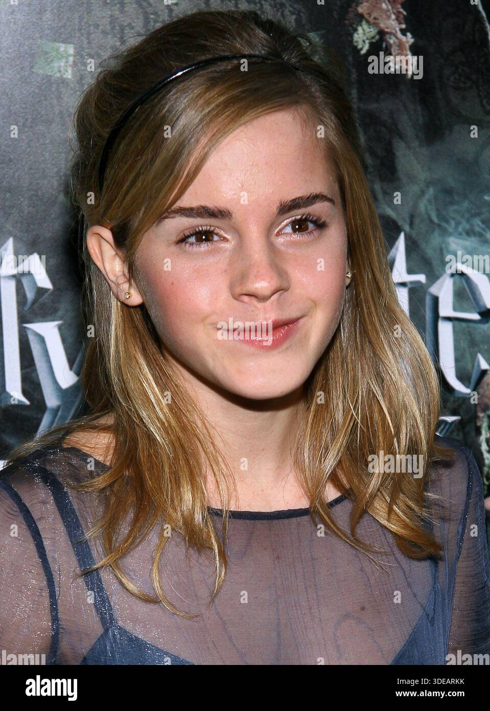 12 November 2005 - New York, NY - Emma Watson at the NY premiere of ...