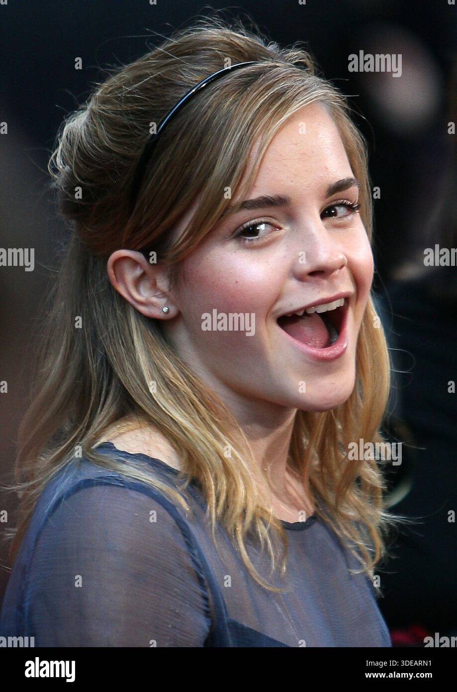 12 November 2005 - New York, NY - Emma Watson at the NY premiere of ...