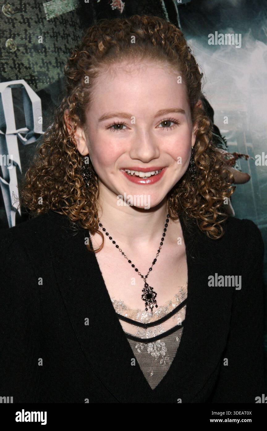 12 November 2005 - New York, NY - Macy Cruthird at the NY premiere of ...