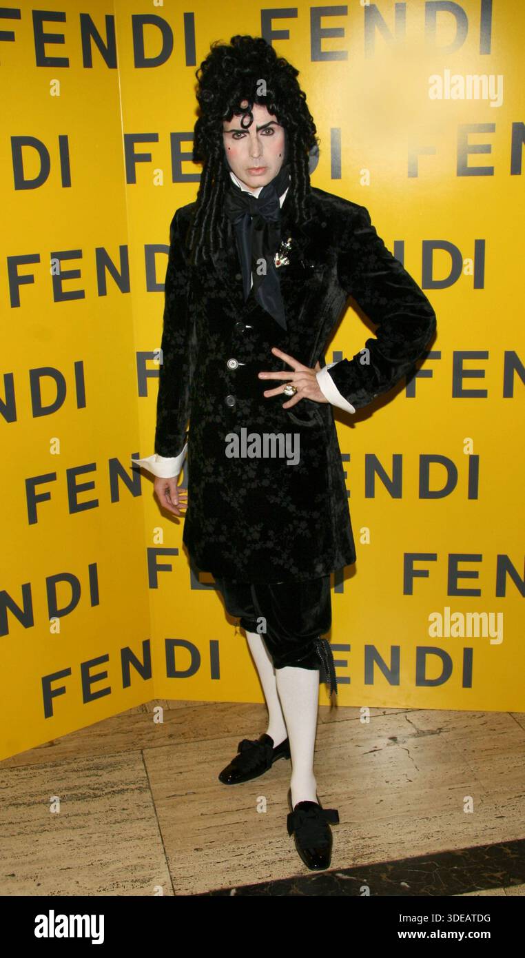 29 October 2005 - 25 Broadway, NYC - Celebrity at Fendi 80th ...
