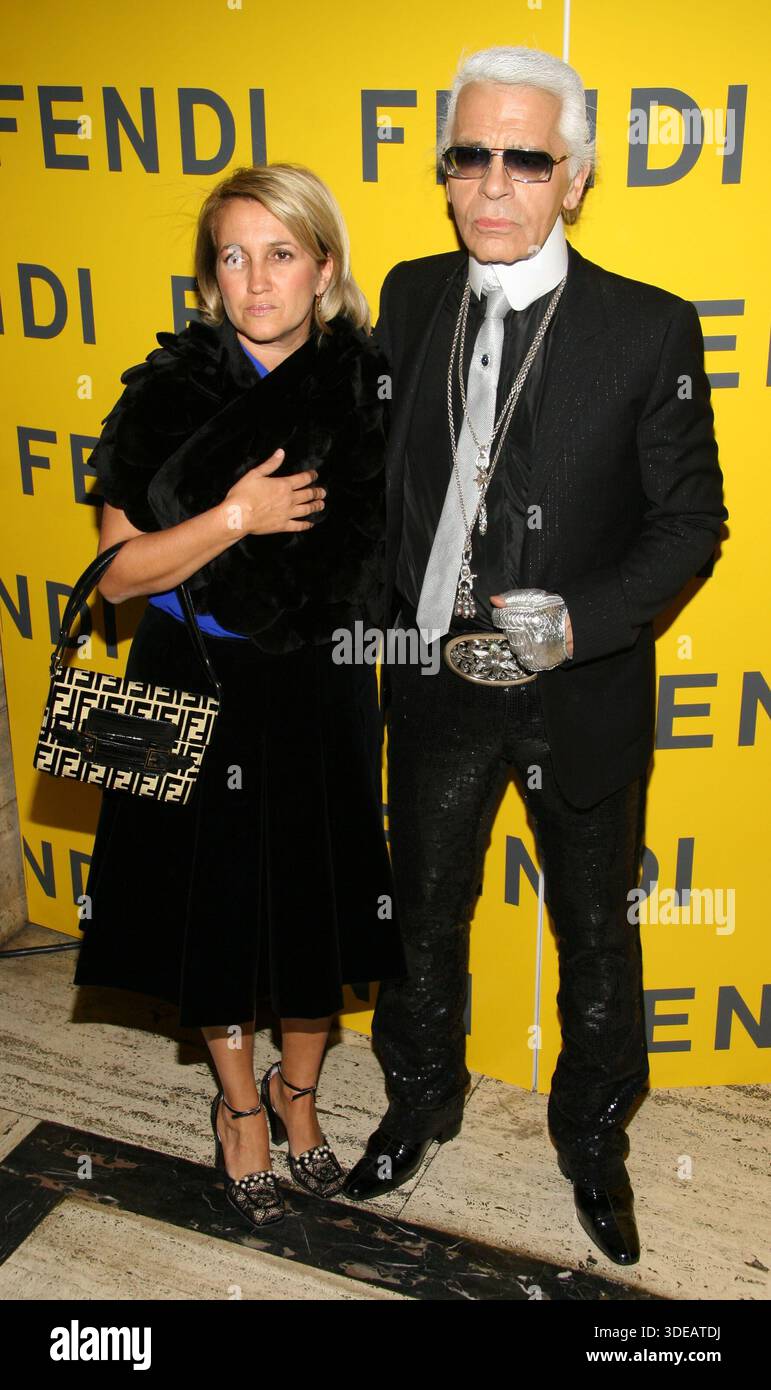 29 October 2005 - 25 Broadway, NYC - Sylvia Fendi and Karl Lagerfeld at ...