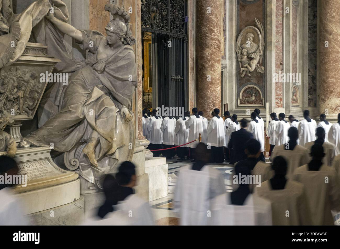 **NO LIBRI** Italy, Rome, Vatican, 2026/1/6 Pope leo XIV presides over ...