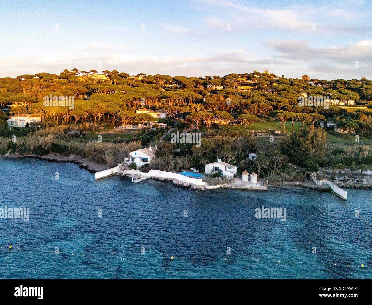 ©PHOTOPQR/LA PROVENCE/Gilles BADER ; Saint Tropez ; 06/01/2026 ; veille ...