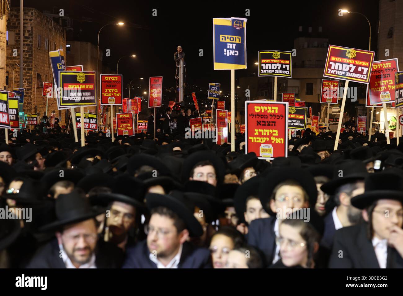06 January 2026, Israel, Jerusalem: Ultra-Orthodox Jewish men protest ...