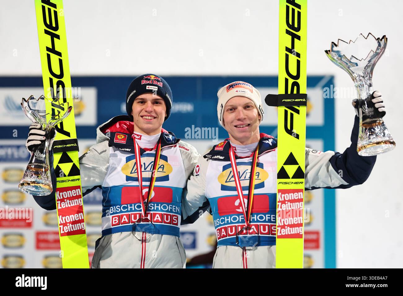 06 January 2026, Austria, Bischofshofen: Nordic skiing/ski jumping ...