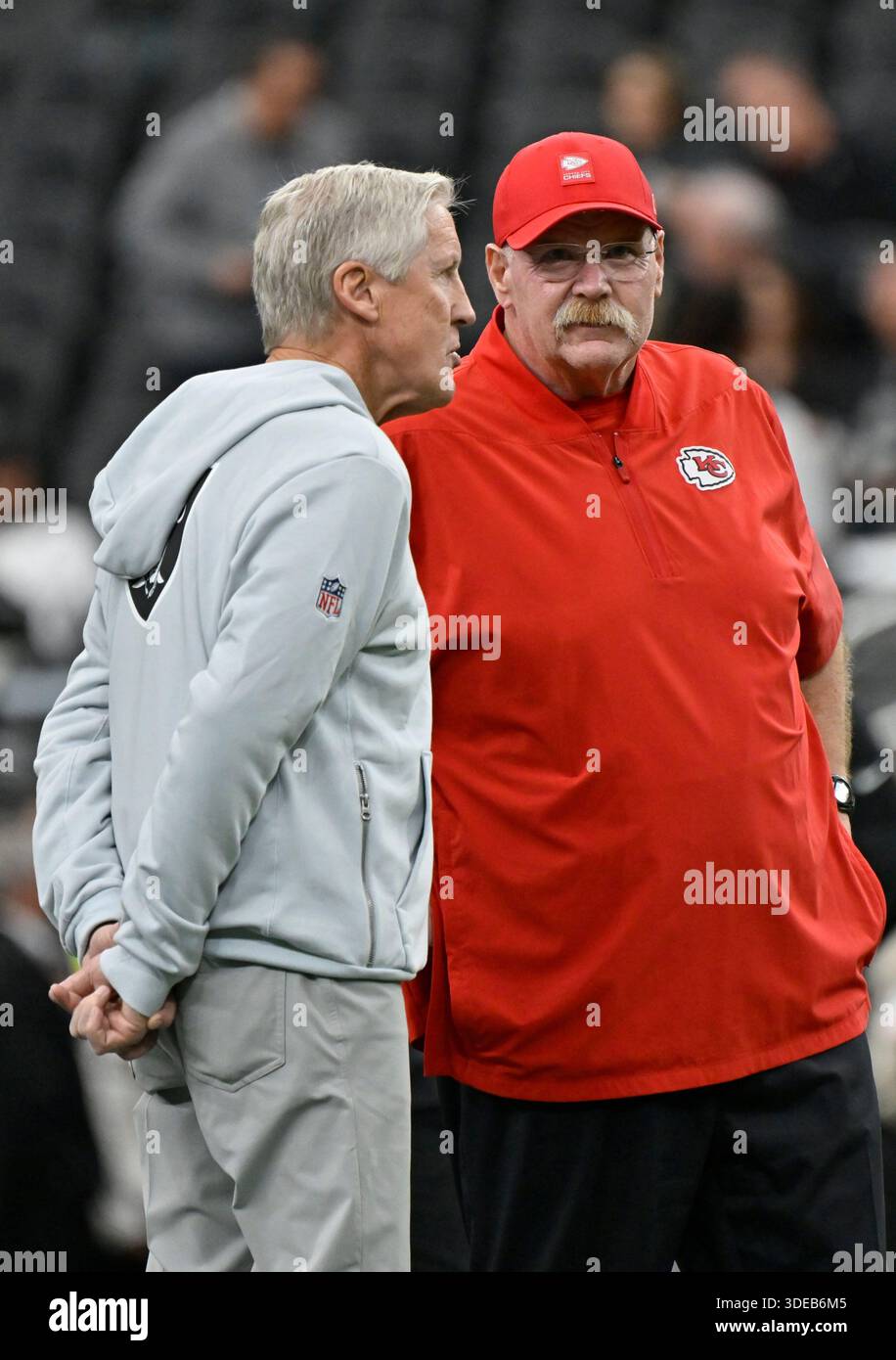 Las Vegas Raiders head coach Pete Carroll, left, and Kansas City Chiefs ...