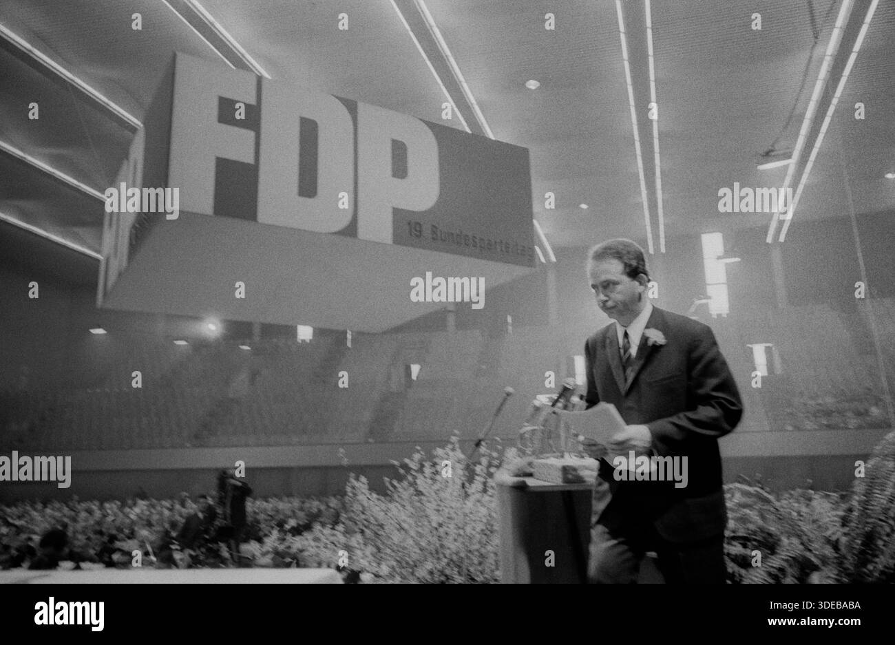 Politiker rede podium Black and White Stock Photos & Images - Alamy