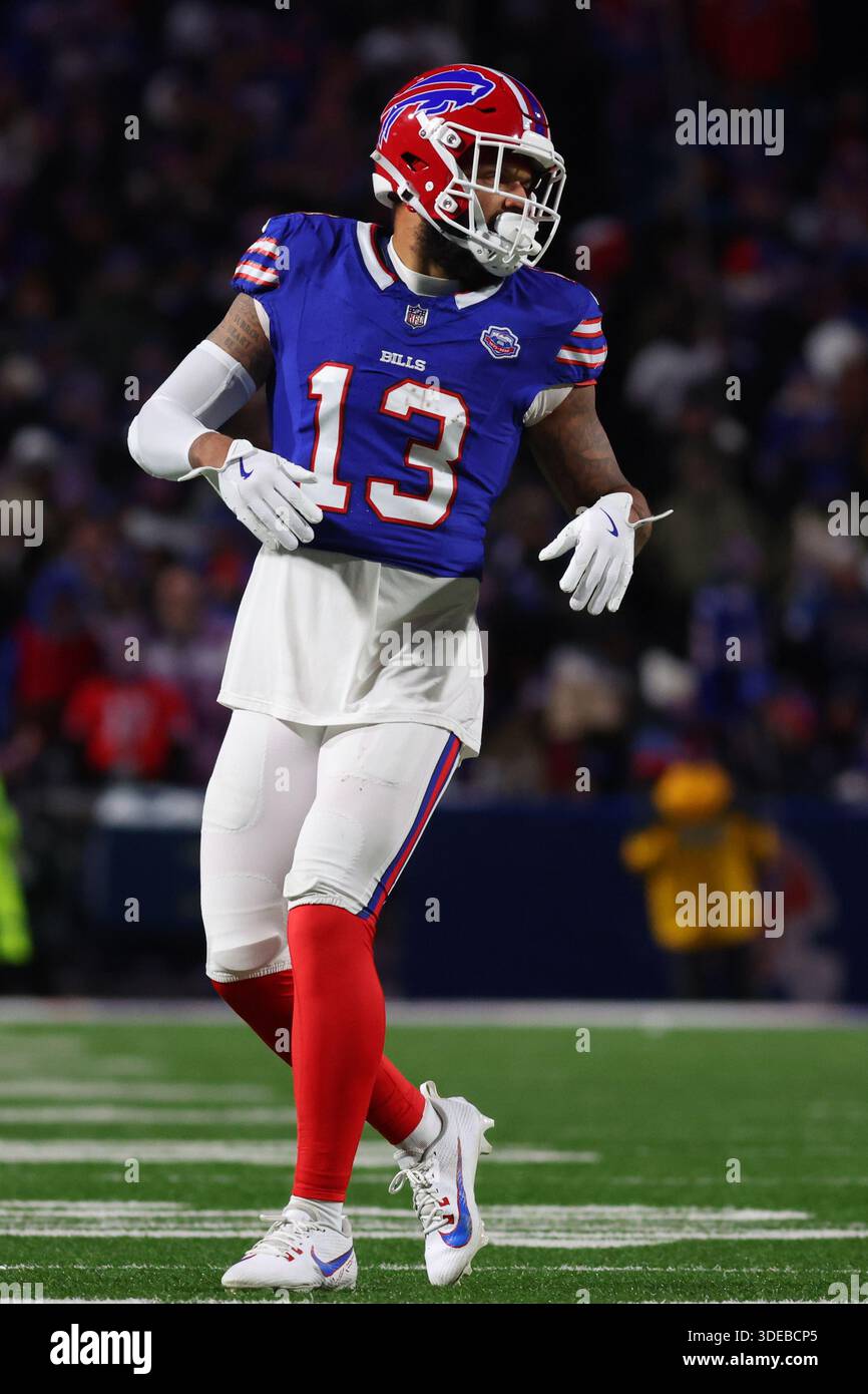 Buffalo Bills wide receiver Gabe Davis (13) gets into position during ...
