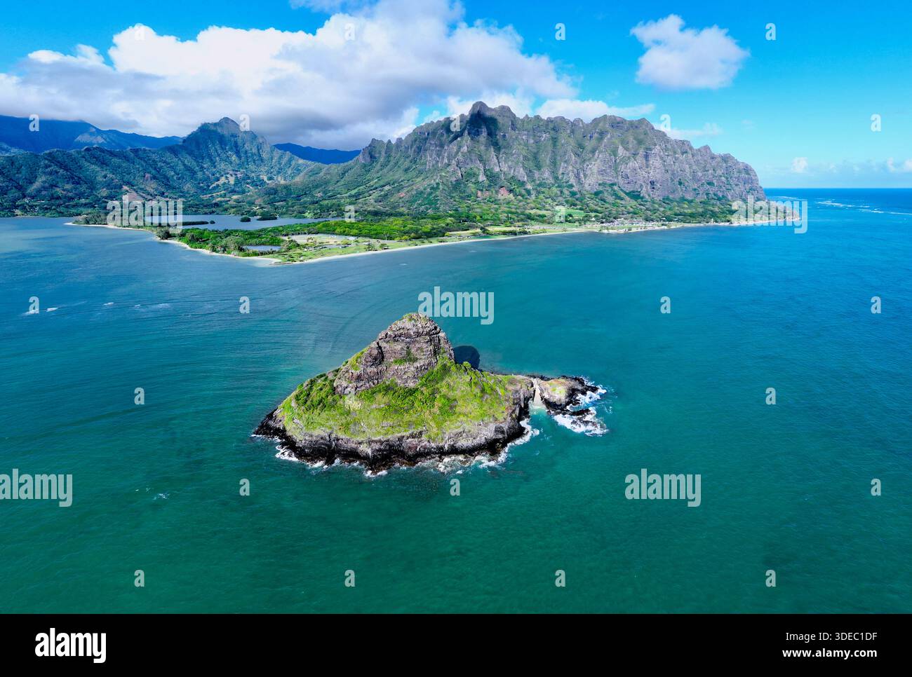Kualoa aerial hi-res stock photography and images - Alamy