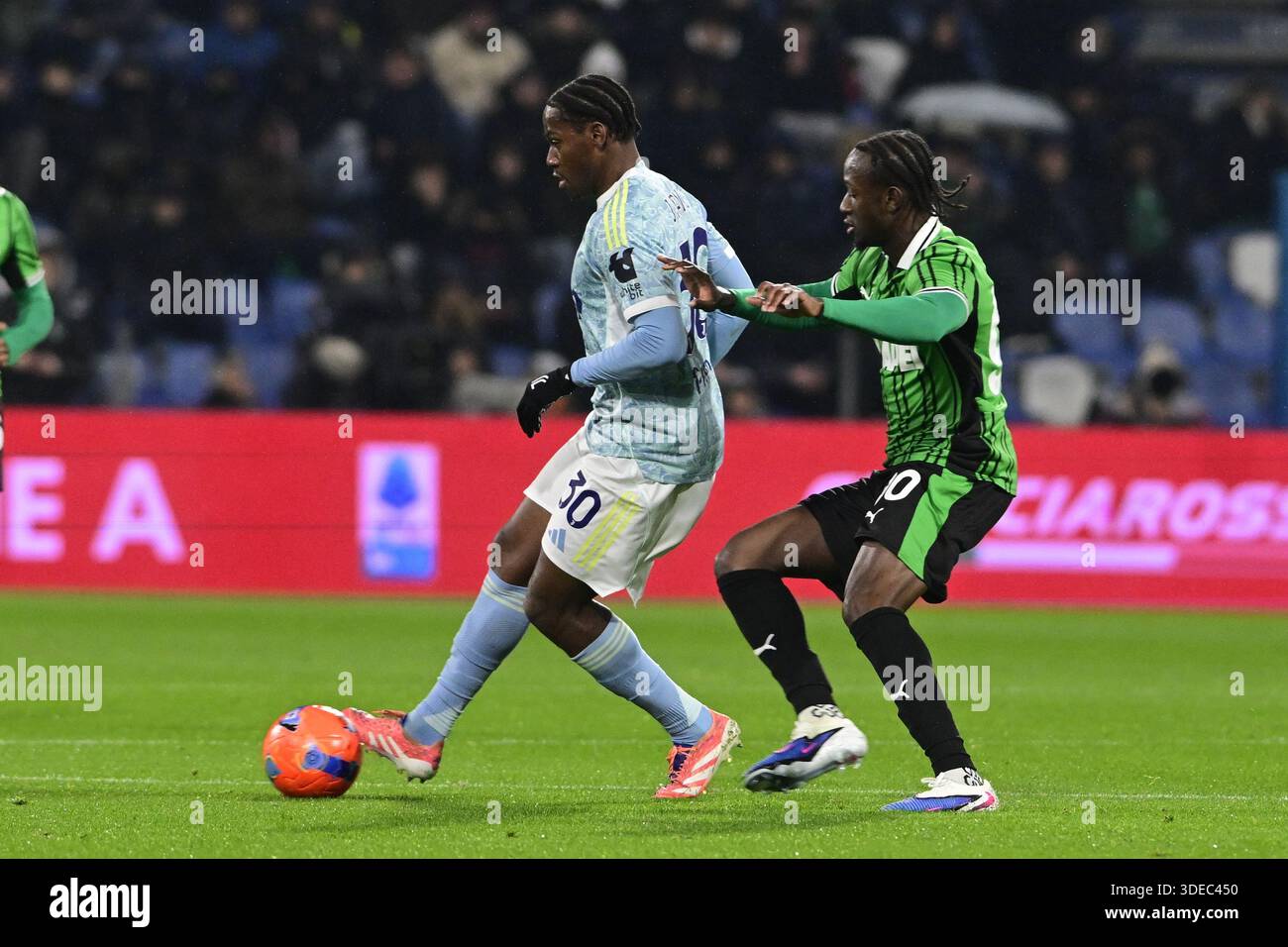 Jonathan David (Juventus) and Ismael Kone (Sassuolo) during US Sassuolo ...