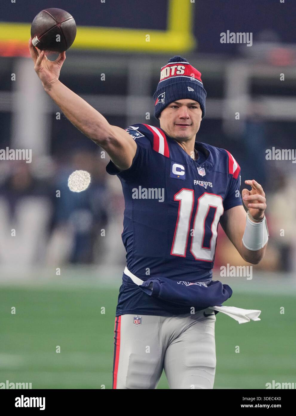 New England Patriots quarterback Drake Maye (10) prior to an NFL ...