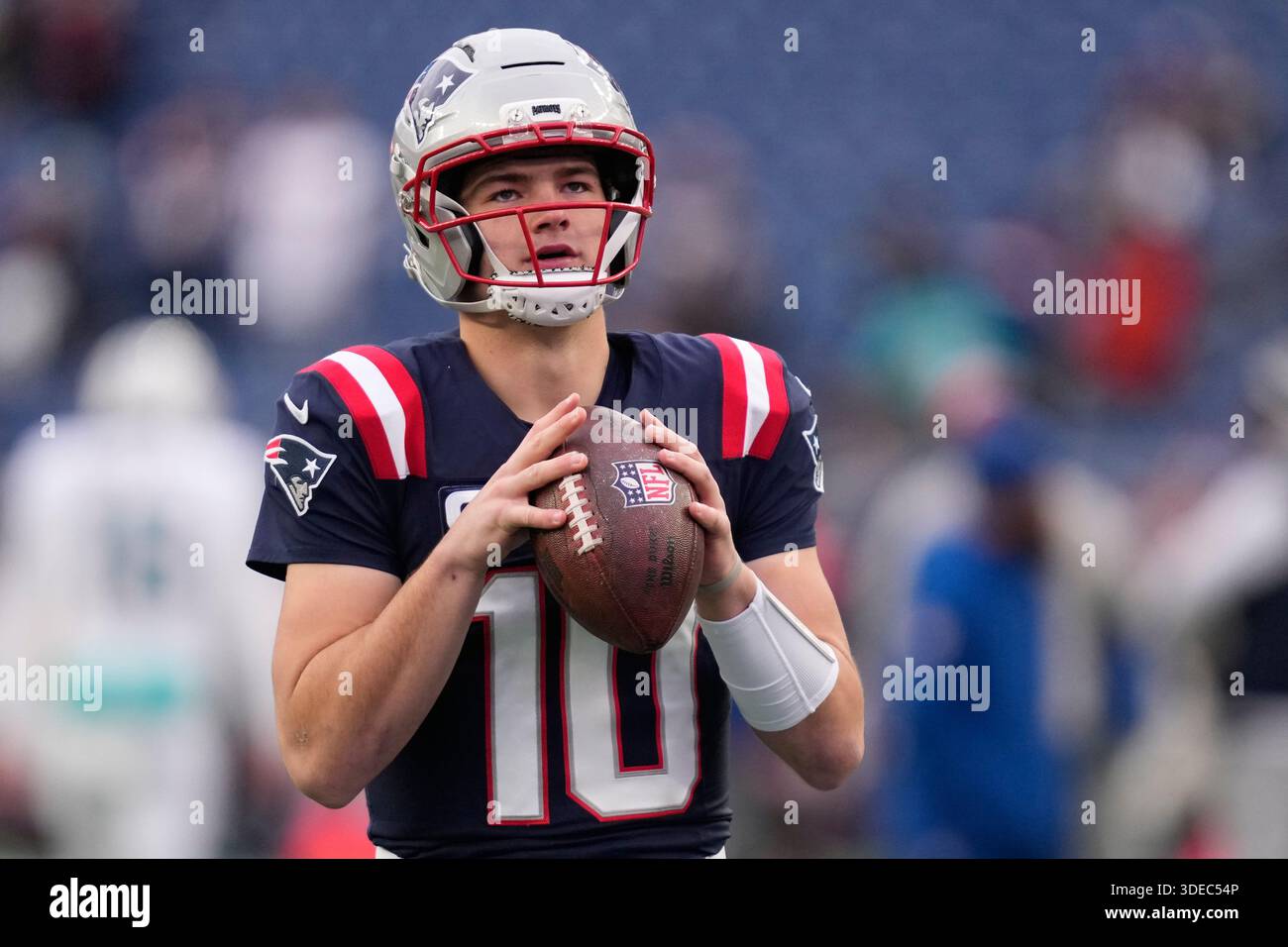 New England Patriots quarterback Drake Maye (10) prior to an NFL ...