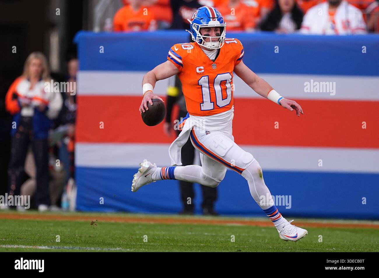 Denver Broncos quarterback Bo Nix (10) in the first half of an NFL ...