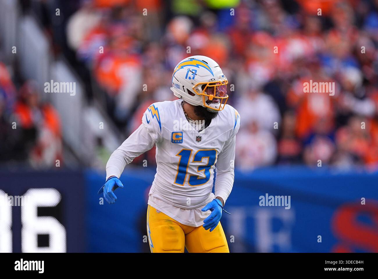 Los Angeles Chargers wide receiver Keenan Allen (13) in the first half ...