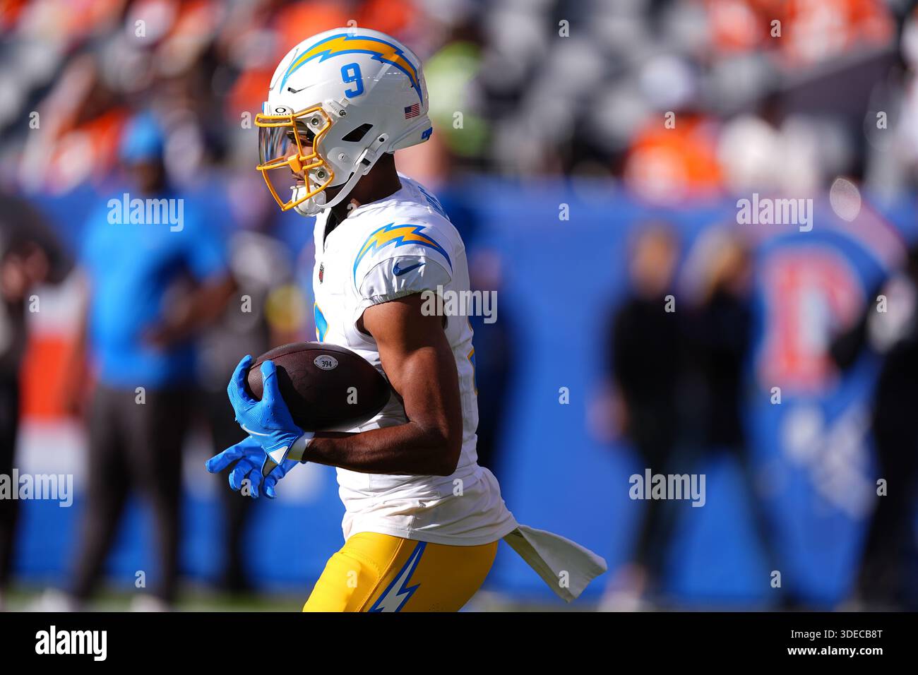 Los Angeles Chargers wide receiver Tre Harris (9) warms up before an ...