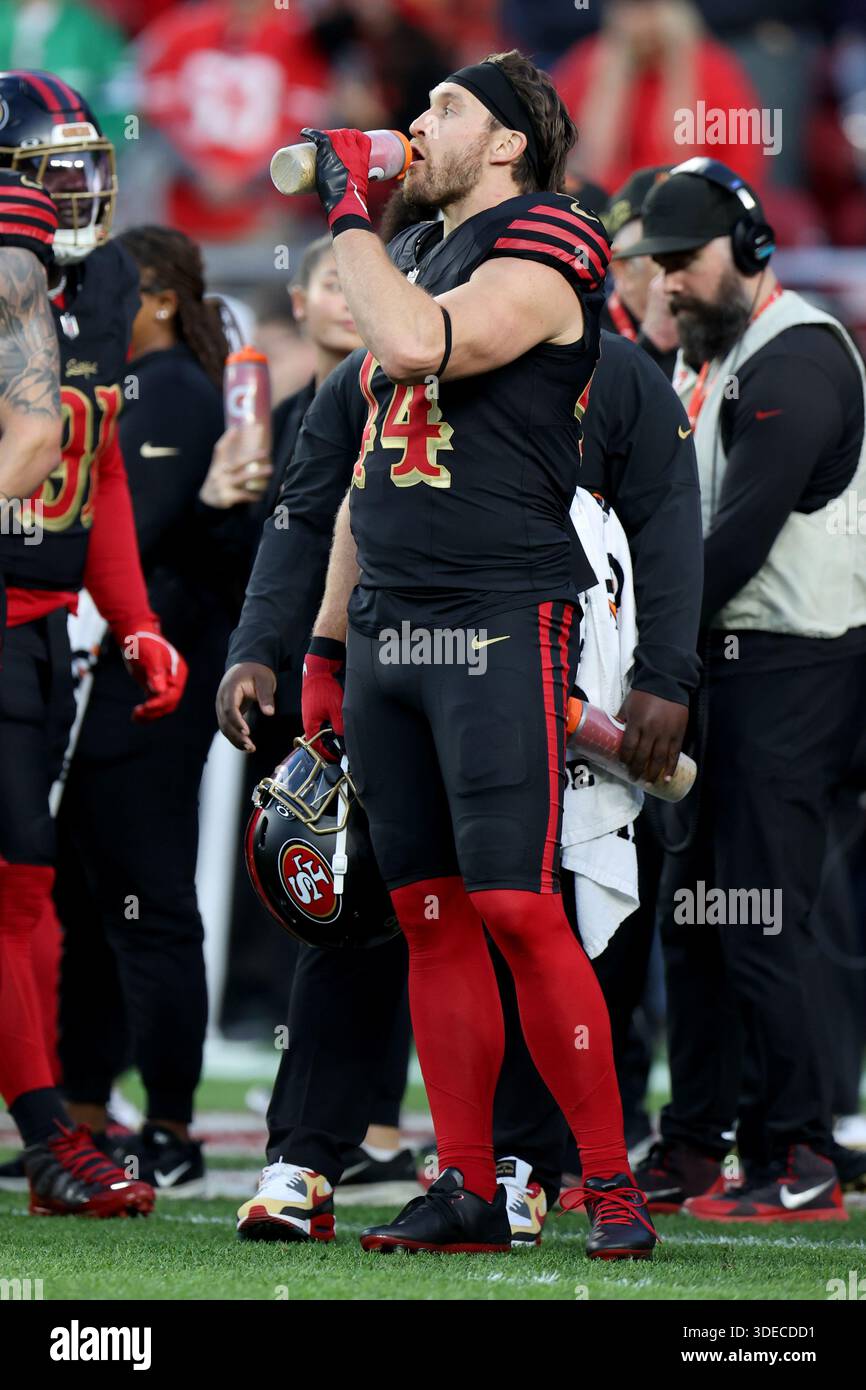 San Francisco 49ers fullback Kyle Juszczyk (44) drinks from a Gatorade ...