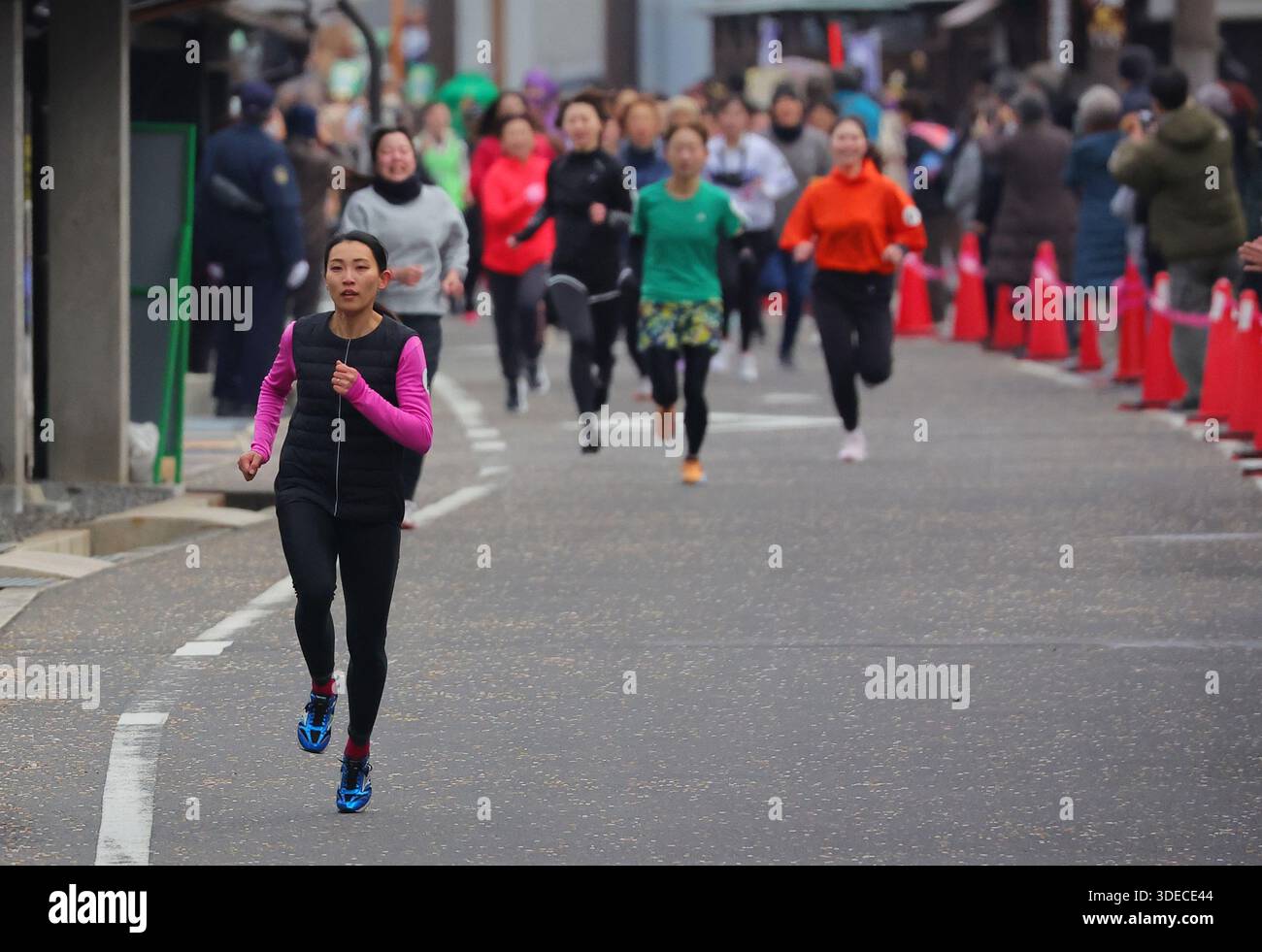 A large number of women take part in a race in the hopes of becoming ...