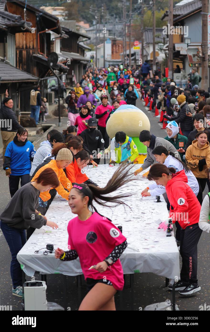 A large number of women take part in a race in the hopes of becoming ...