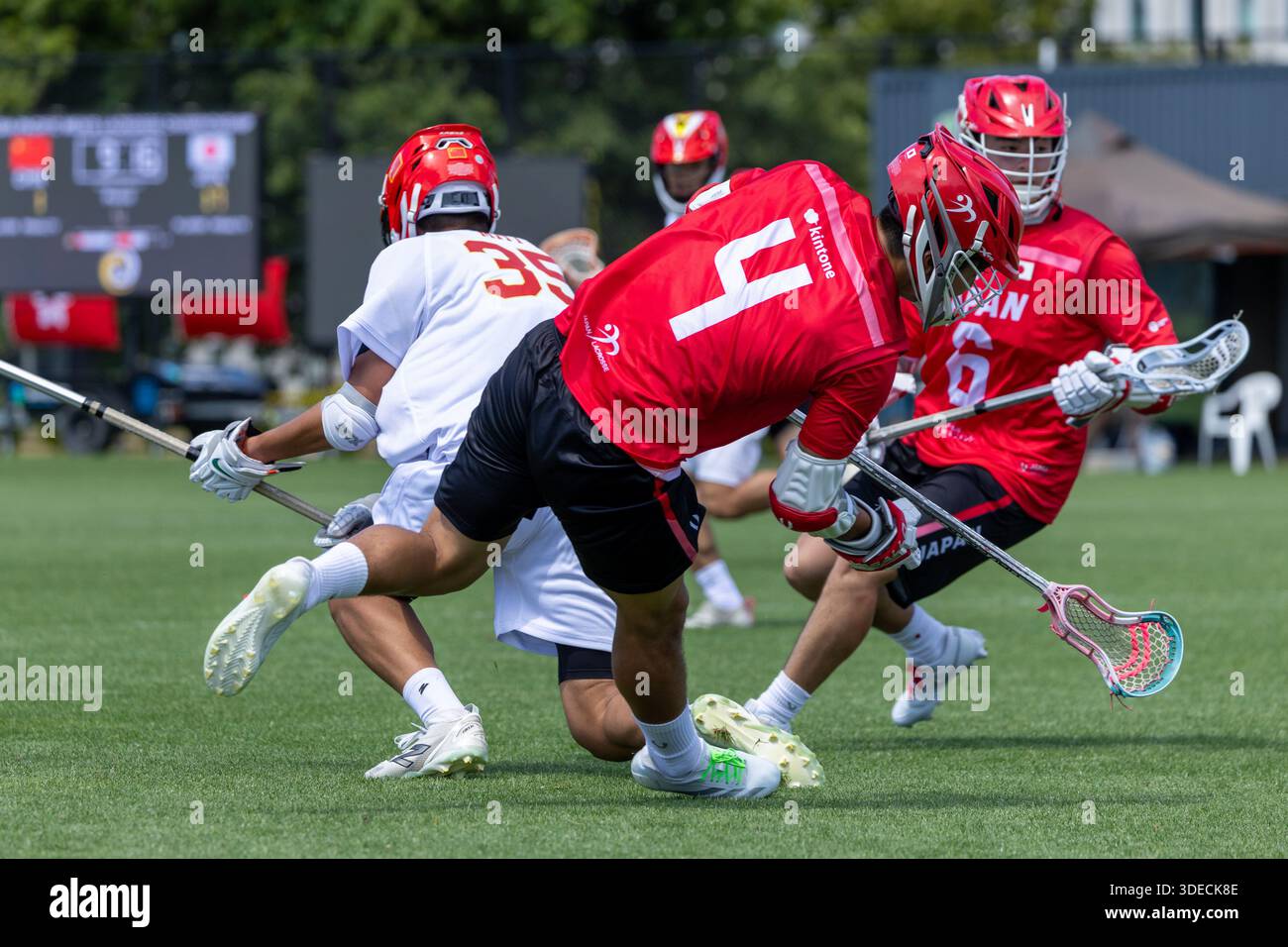 Haiyang Mao (35, China) seems to have won the physical battle against ...