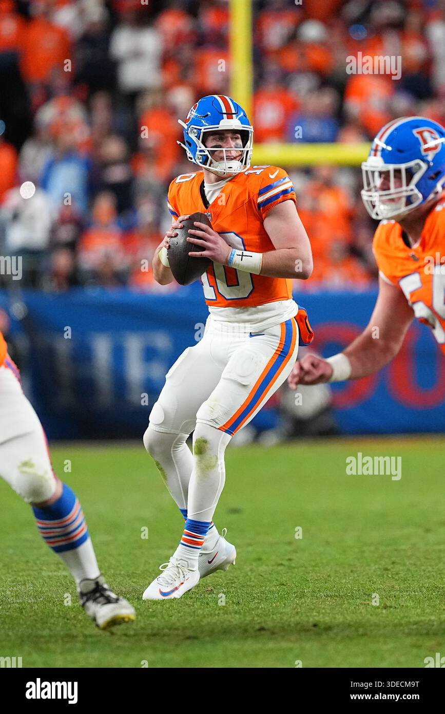 Denver Broncos quarterback Bo Nix (10) runs a play against the Los ...