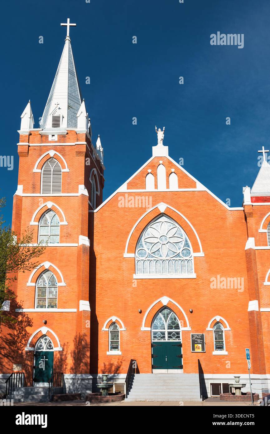 Sacred heart church first peoples hi-res stock photography and images ...