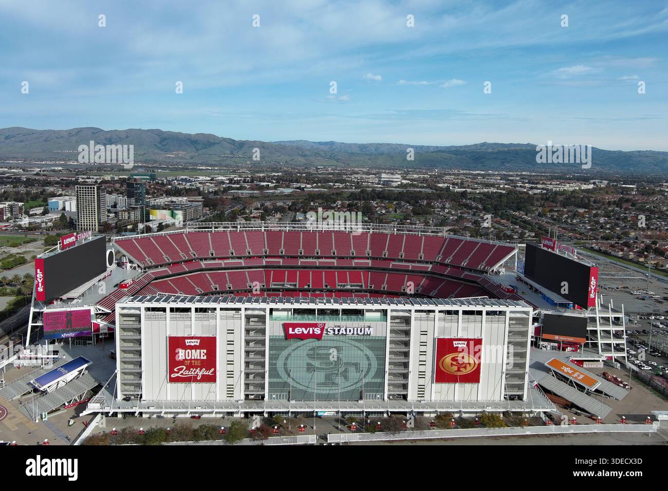 Levi's stadium aerial hi-res stock photography and images - Alamy