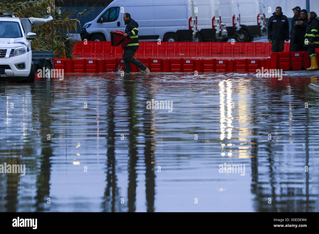 **NO WEBSITE OR NEWSPAPERS, ONLY FOR ITALY** Aniene River flooding ...