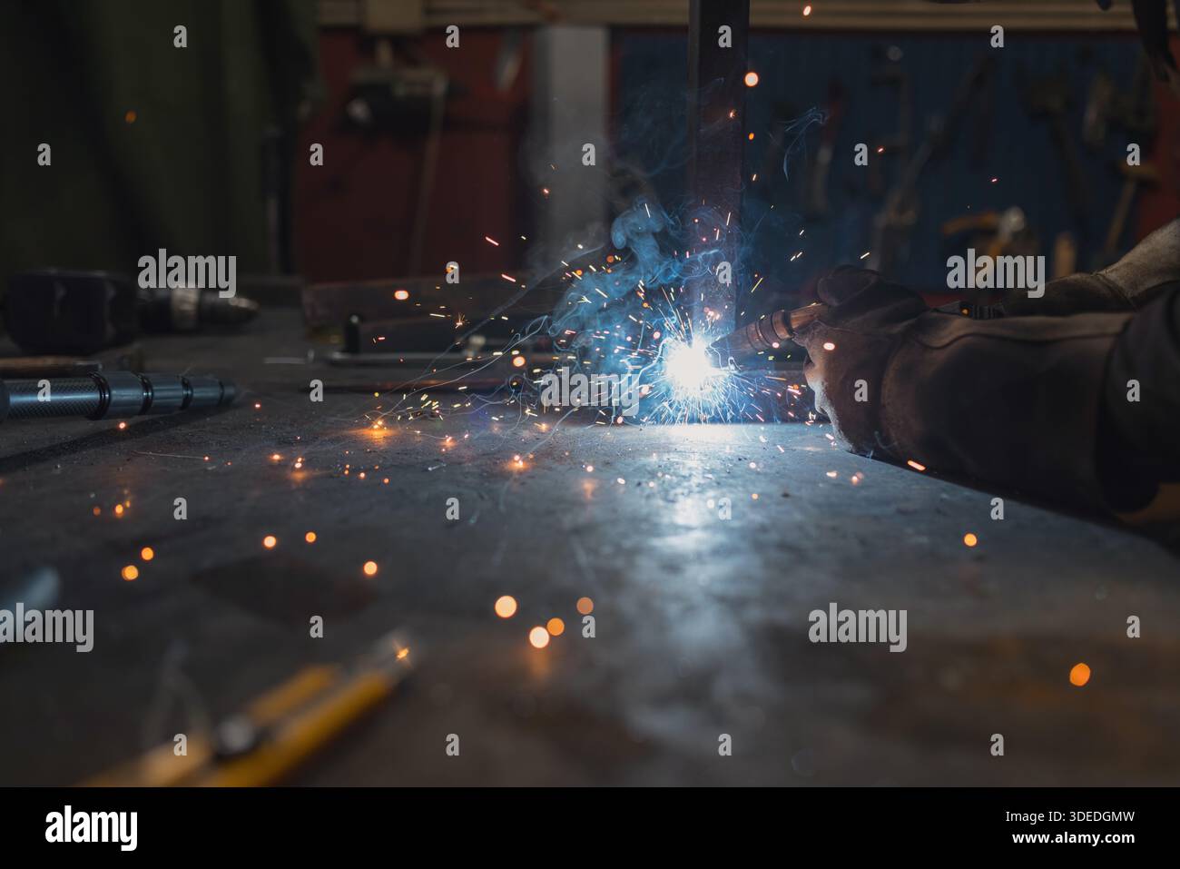 Welder welding steel project process hi-res stock photography and ...