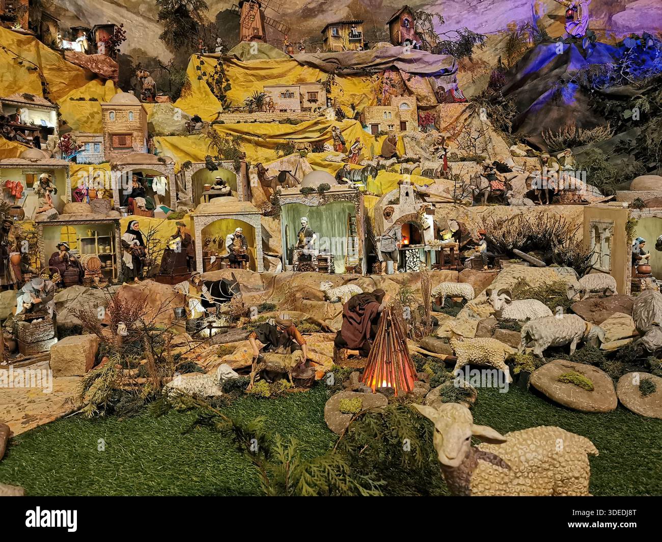 Huge christmas mechanical display hi-res stock photography and images ...