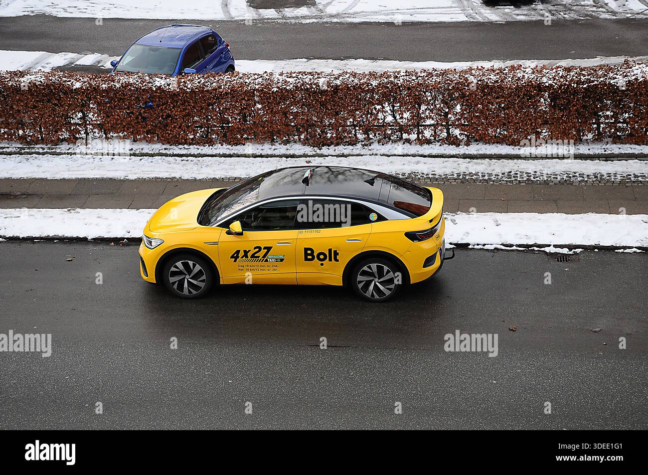 kASTRUP/Copenhagen/ Denmark/07 JANUARY 2026/ snow fall in kastrup in ...