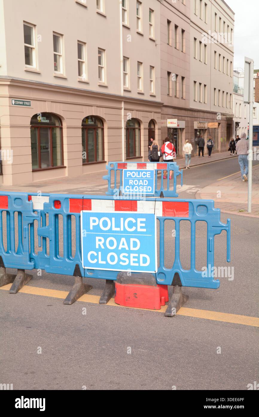 Police Road Closed signs for a public running event Stock Photo - Alamy