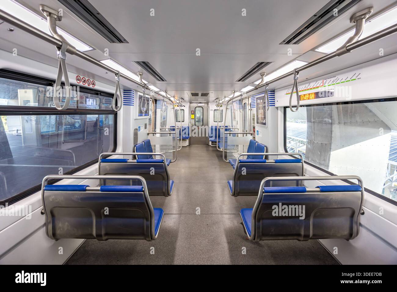 Zug Innenraum der Metro Miami Miami-Dade Metrorail von Hitachi Rail U ...