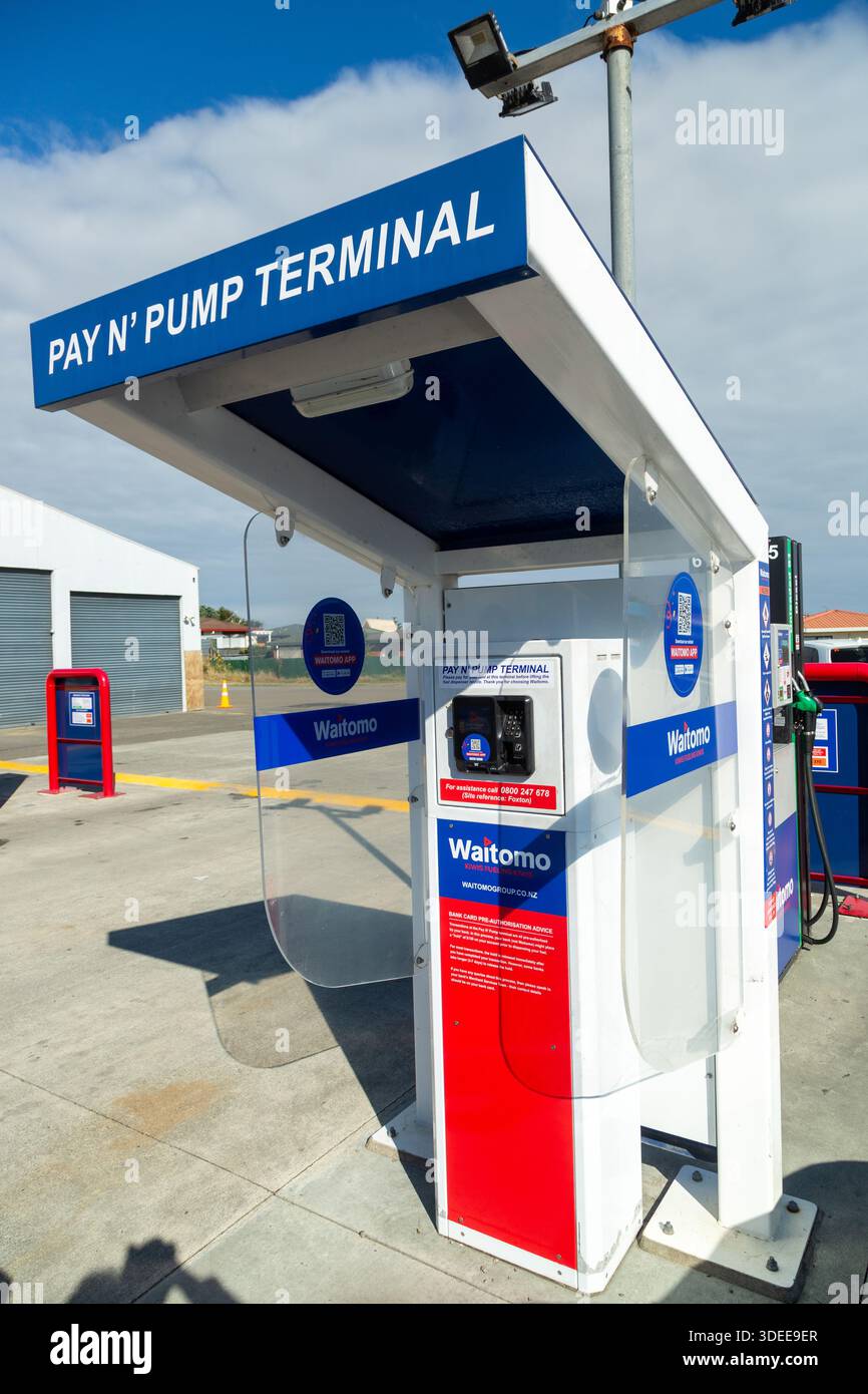 Pay n pump terminal hi-res stock photography and images - Alamy