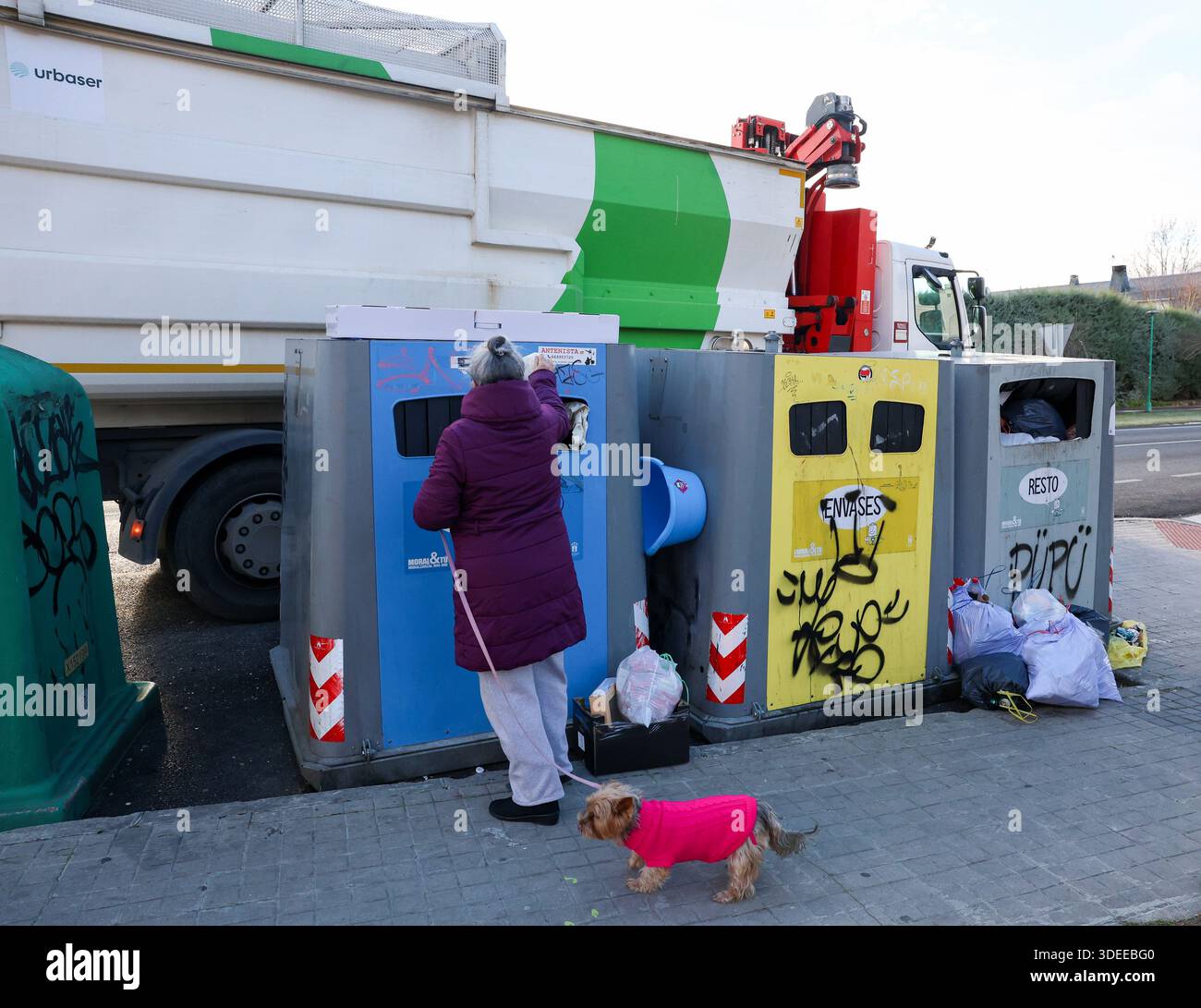 A woman throws garbage on January 7, 2026, in Madrid, Spain. 07 JANUARY ...
