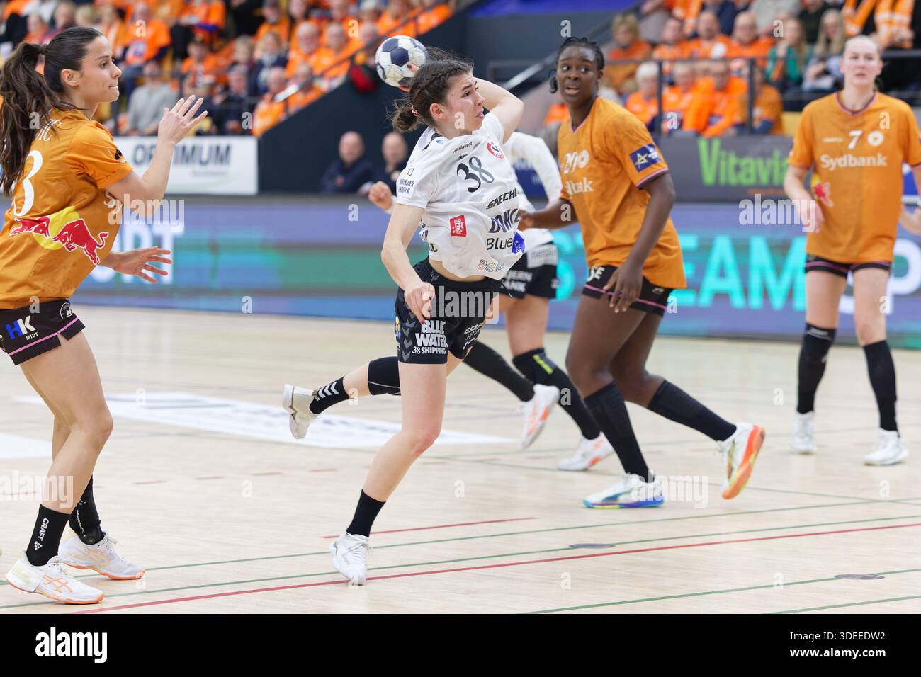 Odense, Denmark. 06th, January 2026. Mia Emmenegger (38) of Team ...