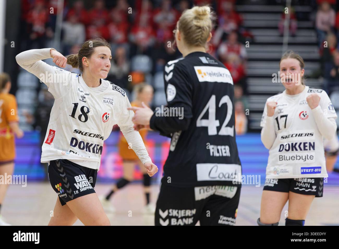 Odense, Denmark. 06th, January 2026. Olivia Lofqvist (18) of Team ...