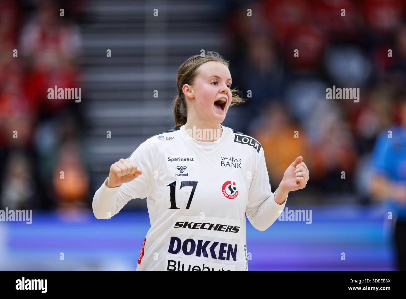 Odense, Denmark. 06th, January 2026. Elin Hansson (17) of Team Esbjerg ...