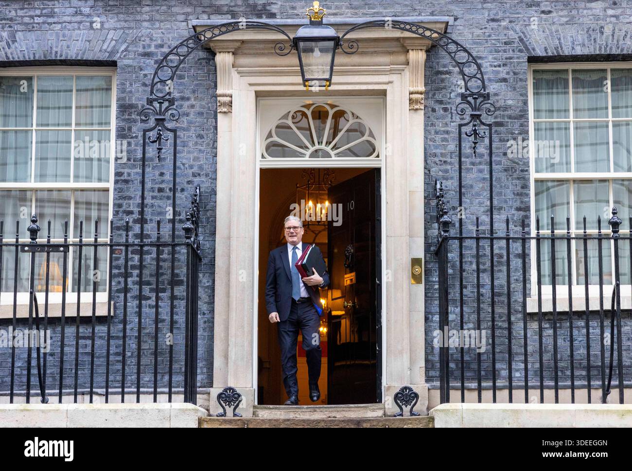 London, UK 7th Jan 2026 Prime Minister, Keir Starmer, leaves Number 10 ...