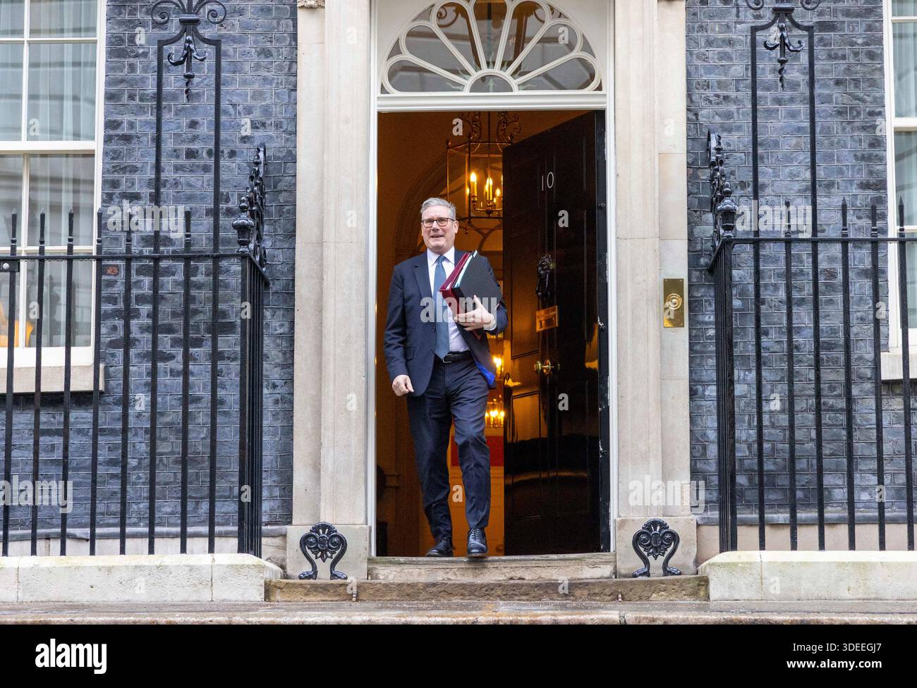 London, UK 7th Jan 2026 Prime Minister, Keir Starmer, leaves Number 10 ...