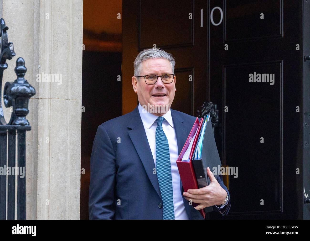 London, UK 7th Jan 2026 Prime Minister, Keir Starmer, leaves Number 10 ...
