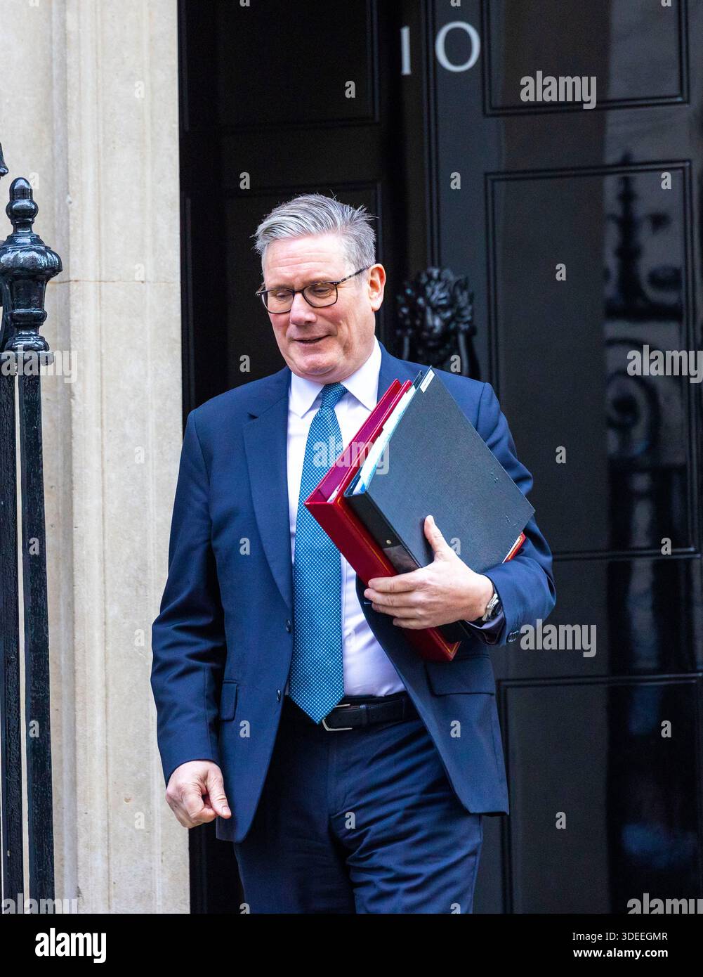 London, UK 7th Jan 2026 Prime Minister, Keir Starmer, leaves Number 10 ...